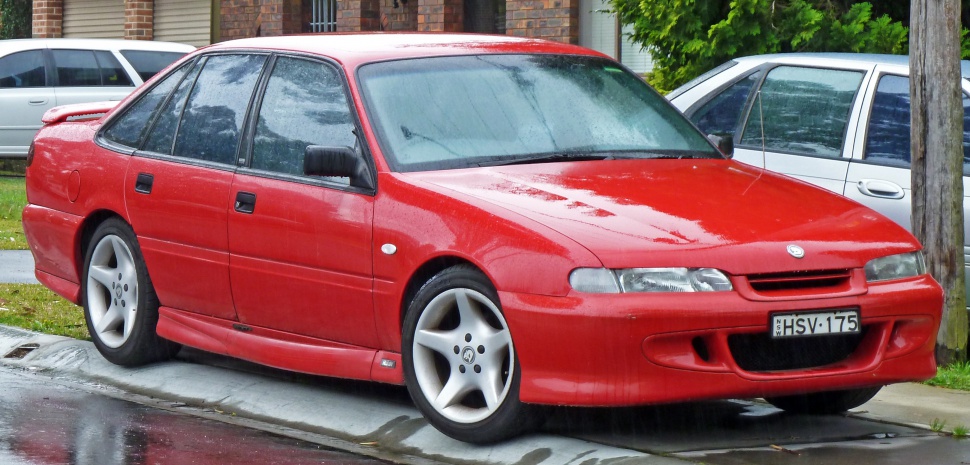 HSV Clubsport (VR, VS) 185i V8 (252 Hp) Automatic